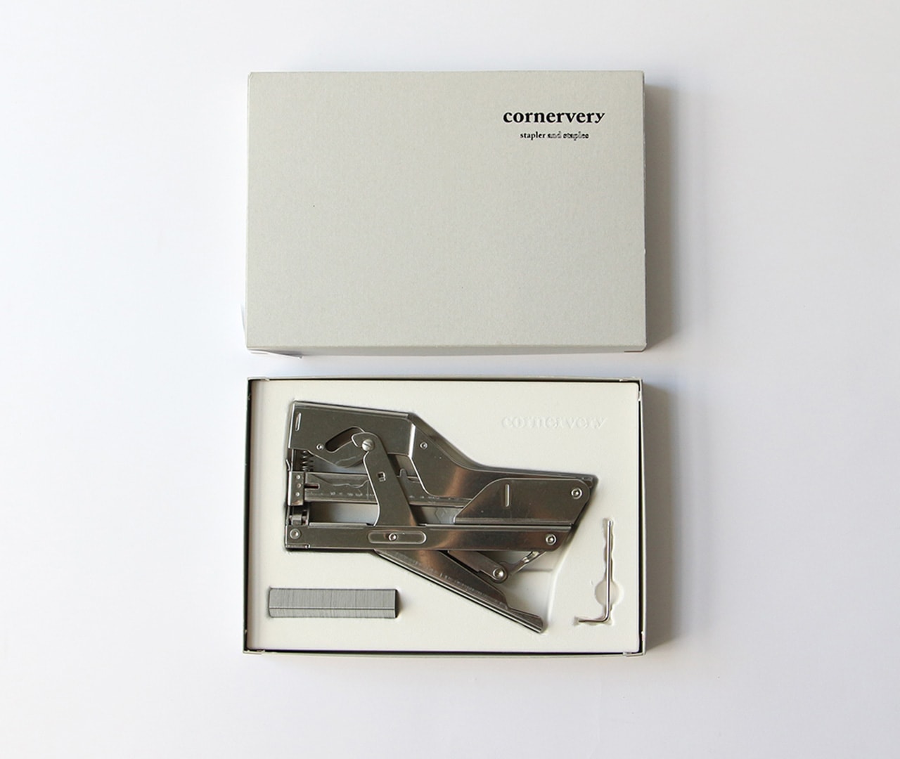 cornervery コーナーベリー ステープラー | オリジナルの角留め箱が作れるホッチキス | BRANDS,cornervery | DETAIL ONLINE STORE